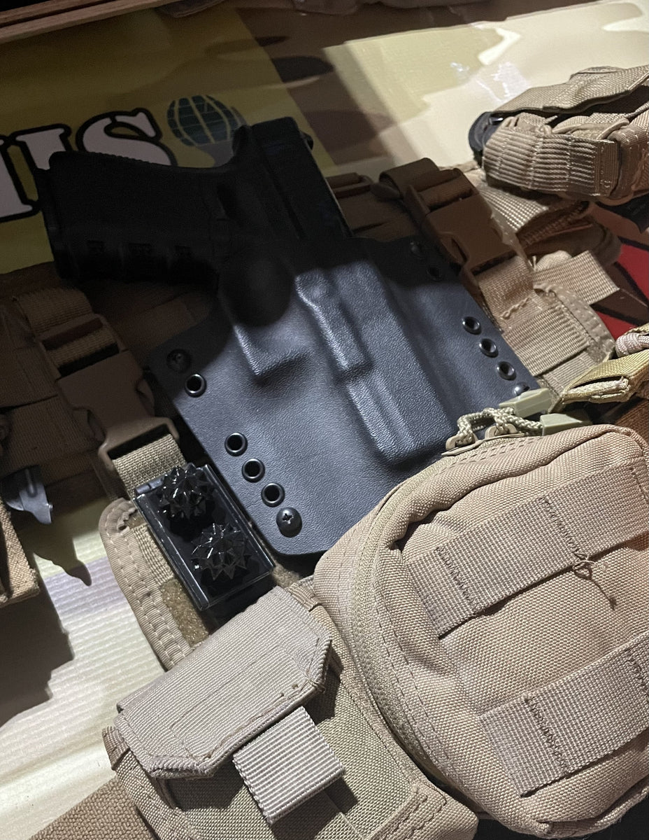 Magnetic Molle Holder – Shatter Tactical